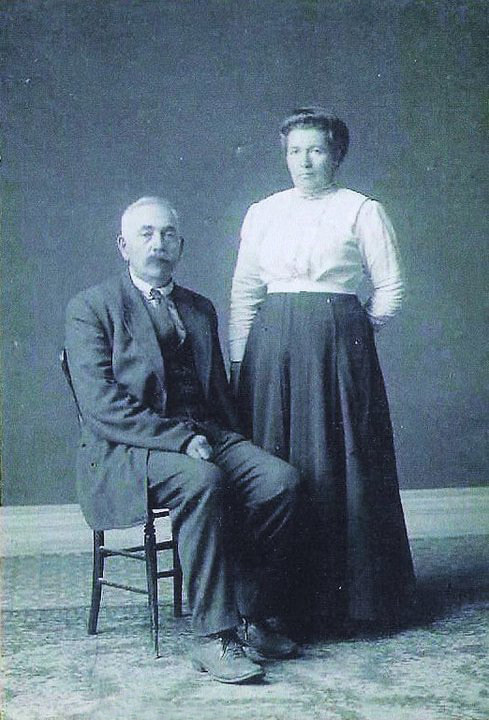 Marion Crider and Naomi "Oma" Maynard - Eric J. Hokanson